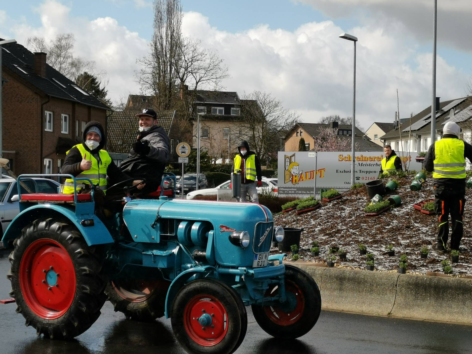Jüchen: Schützen grüßen bei der Stadteinfahrt