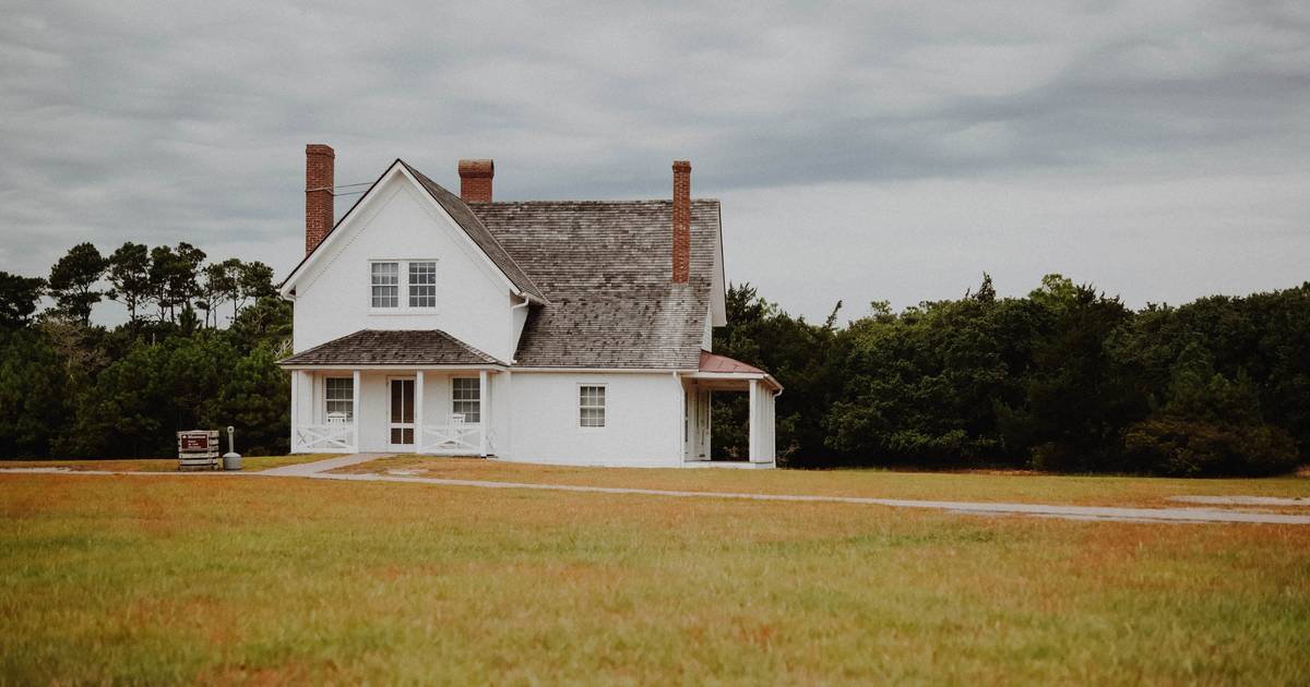 Altes Haus verkaufen, sanieren oder abreißen? - das gilt es zu beachten