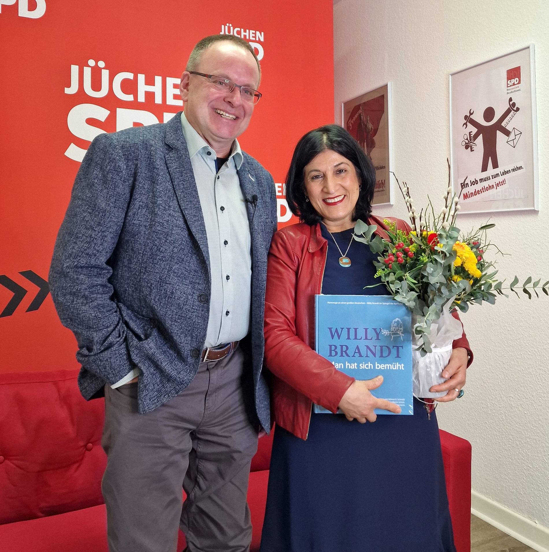 Talk auf dem Roten Sofa: Serin Alma zu Gast bei SPD Jüchen