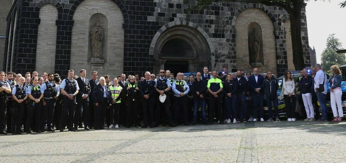 Schweigeminute für den im Dienst getöteten Polizeibeamten Rouven Laur