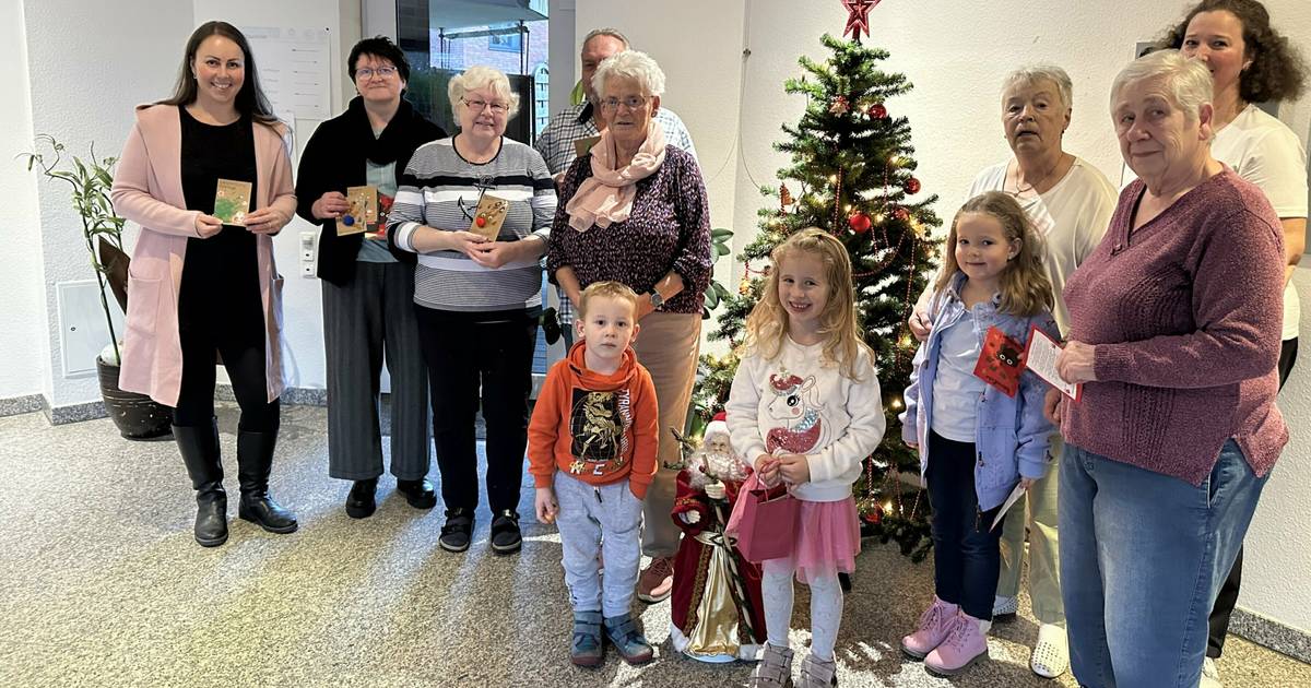 Jüchener Kids bastelten Weihnachtskarten für Senioren