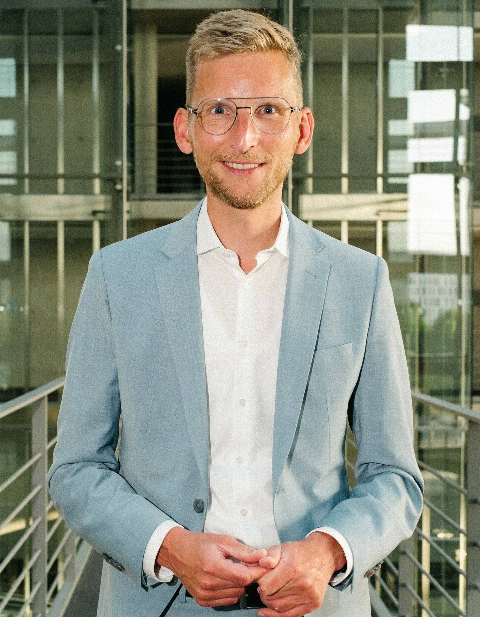 Warum Rinkert im „Berliner Raumschiff“ beim Wasser bleibt